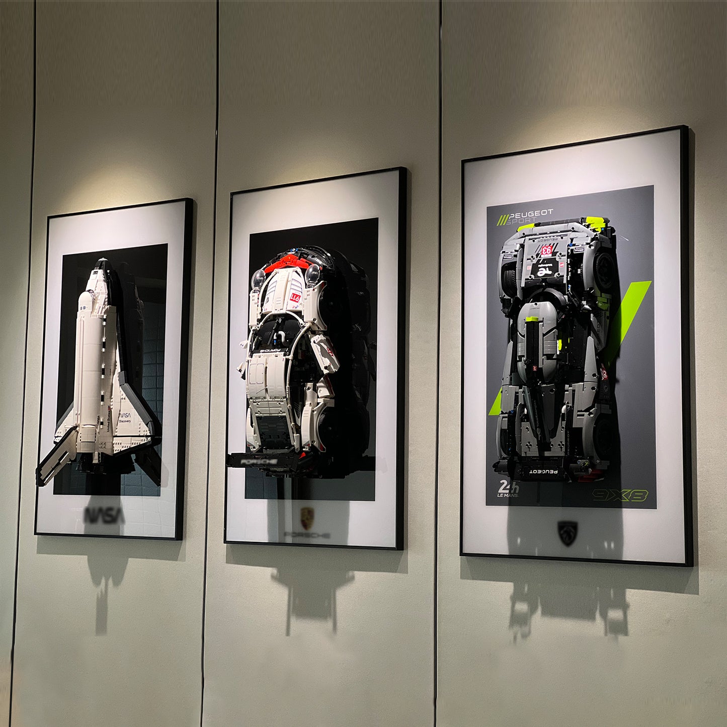 iLuane Display Wallboard for Lego Technic Peugeot 9X8 24H Hypercar 421