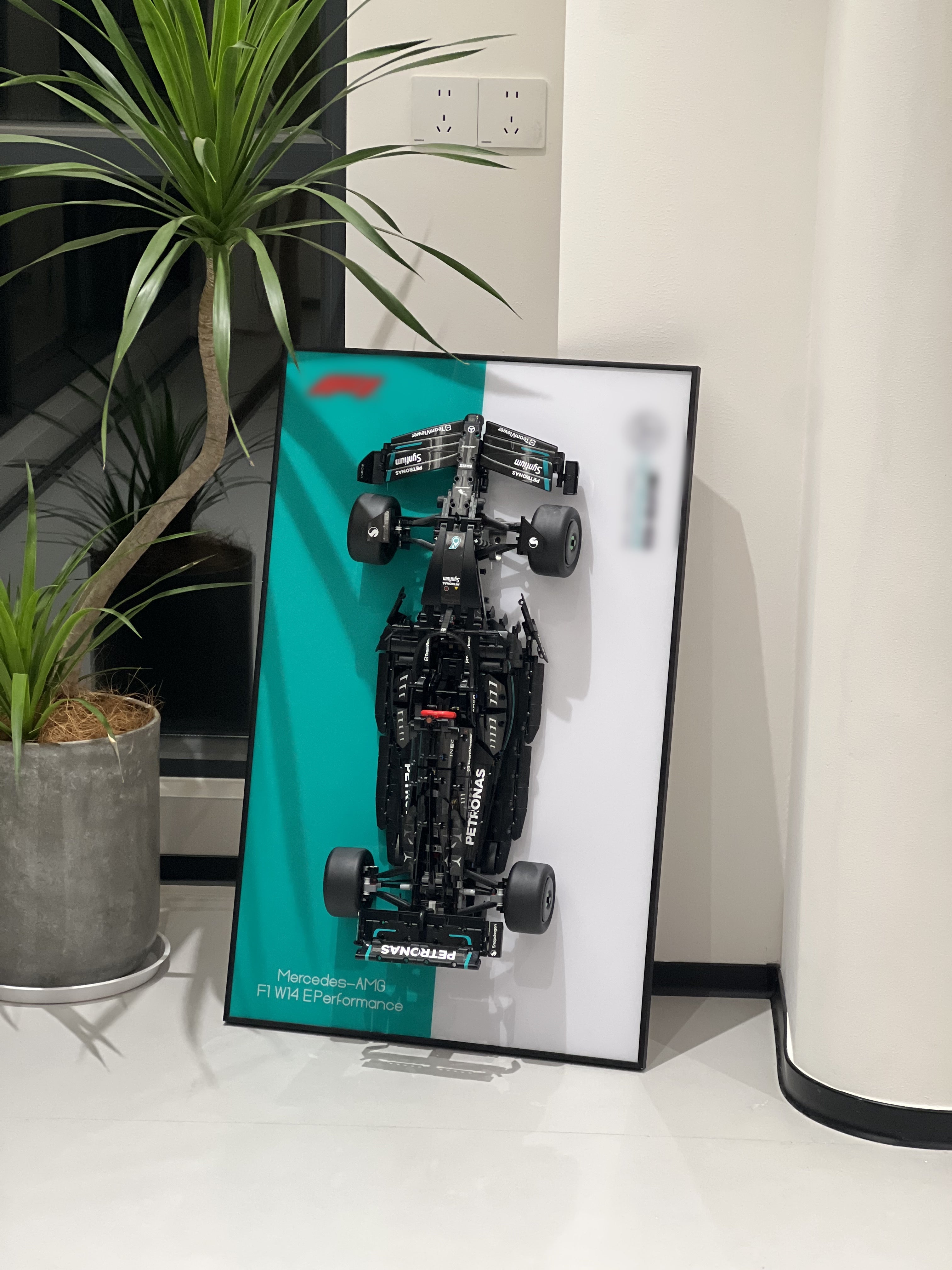 iLuane Display Wallboard for Lego Technic Mercedes-AMG F1 W14 E Perfor